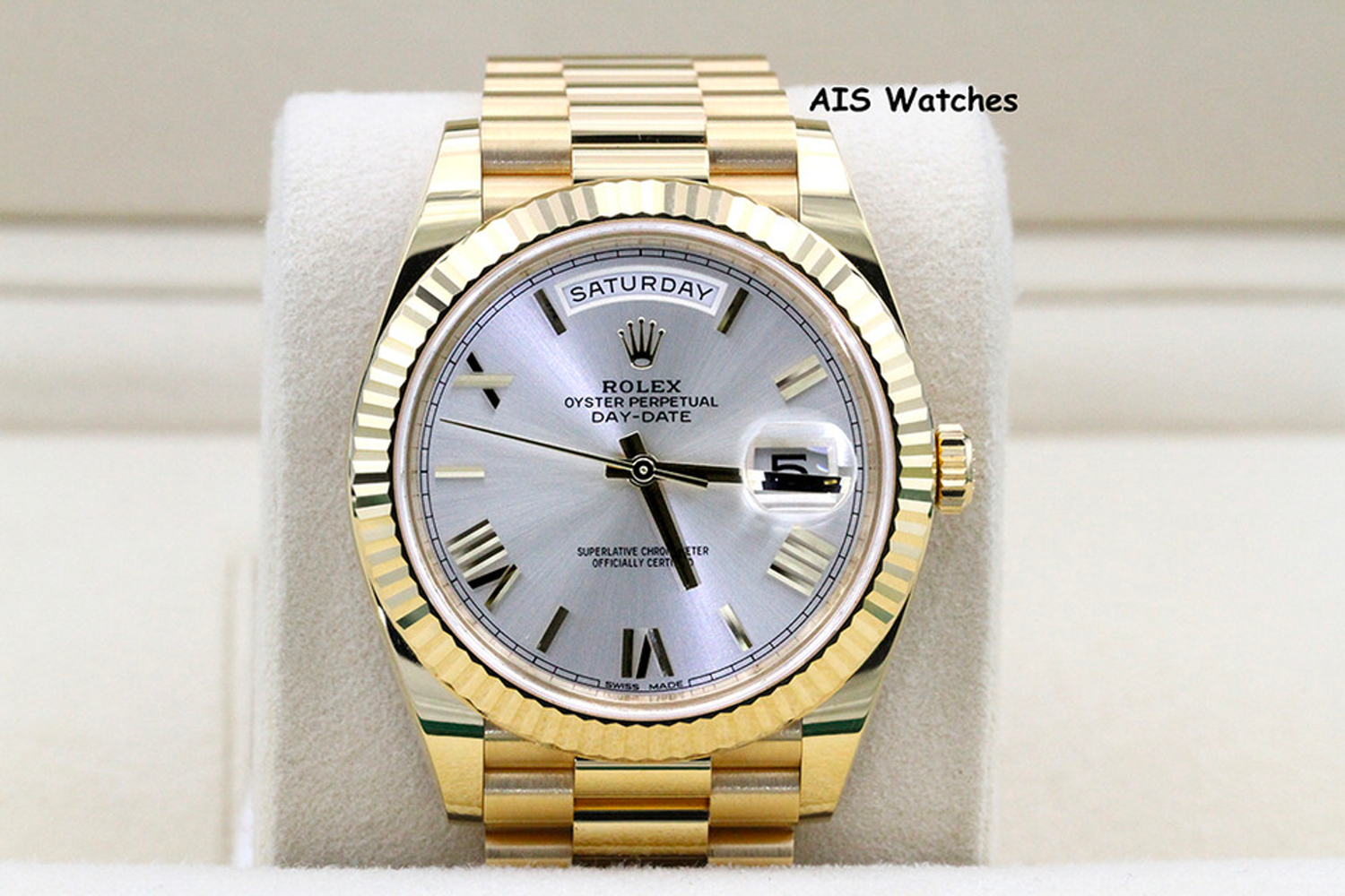 The Evolution of Luxury Watch Materials: From Gold to Space-Age Alloys ...